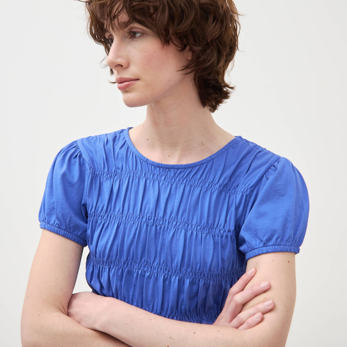 T-shirt froncé col rond manches courtes bleu electrique femme | Bonobo