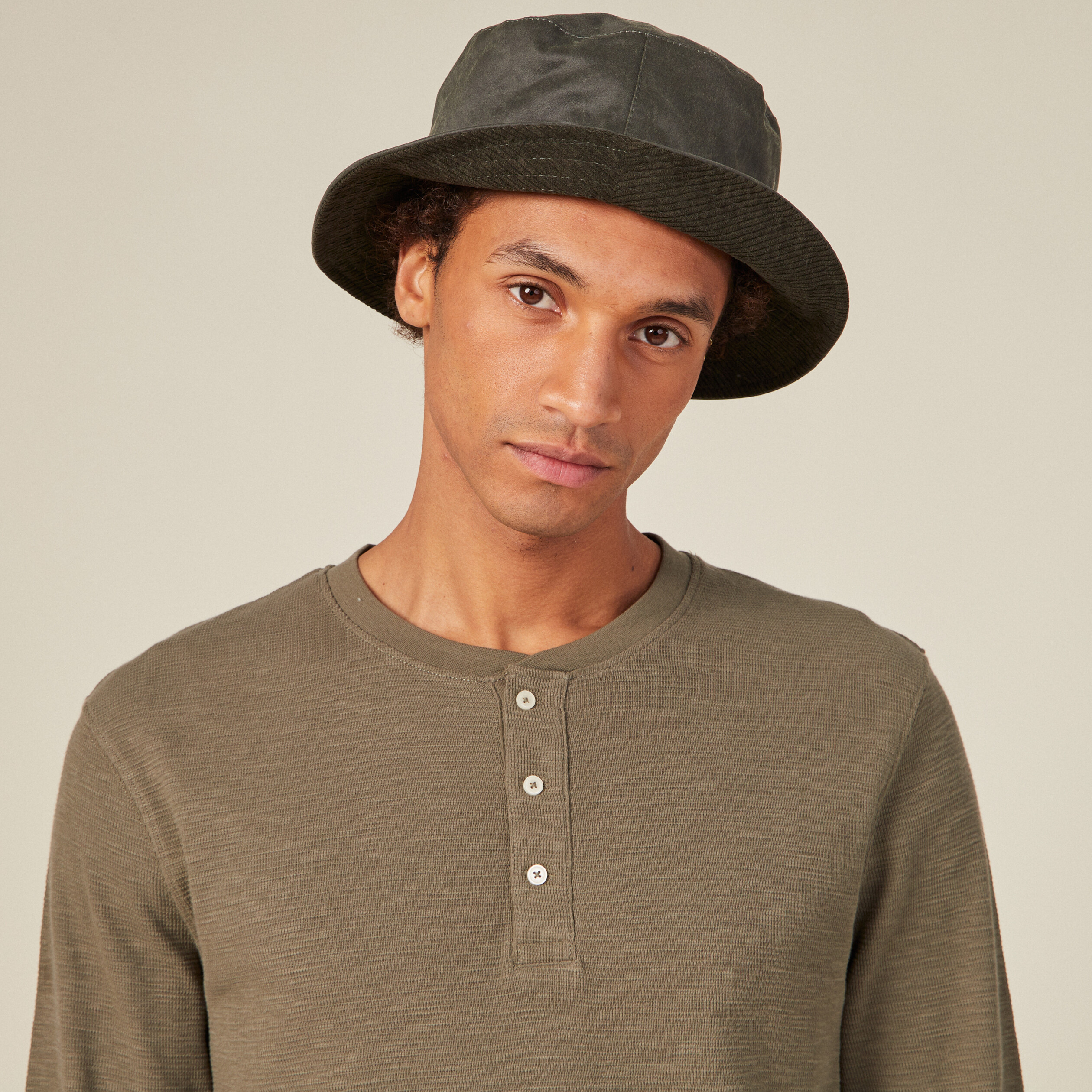 Bob réversible velours vert kaki homme | Bonobo