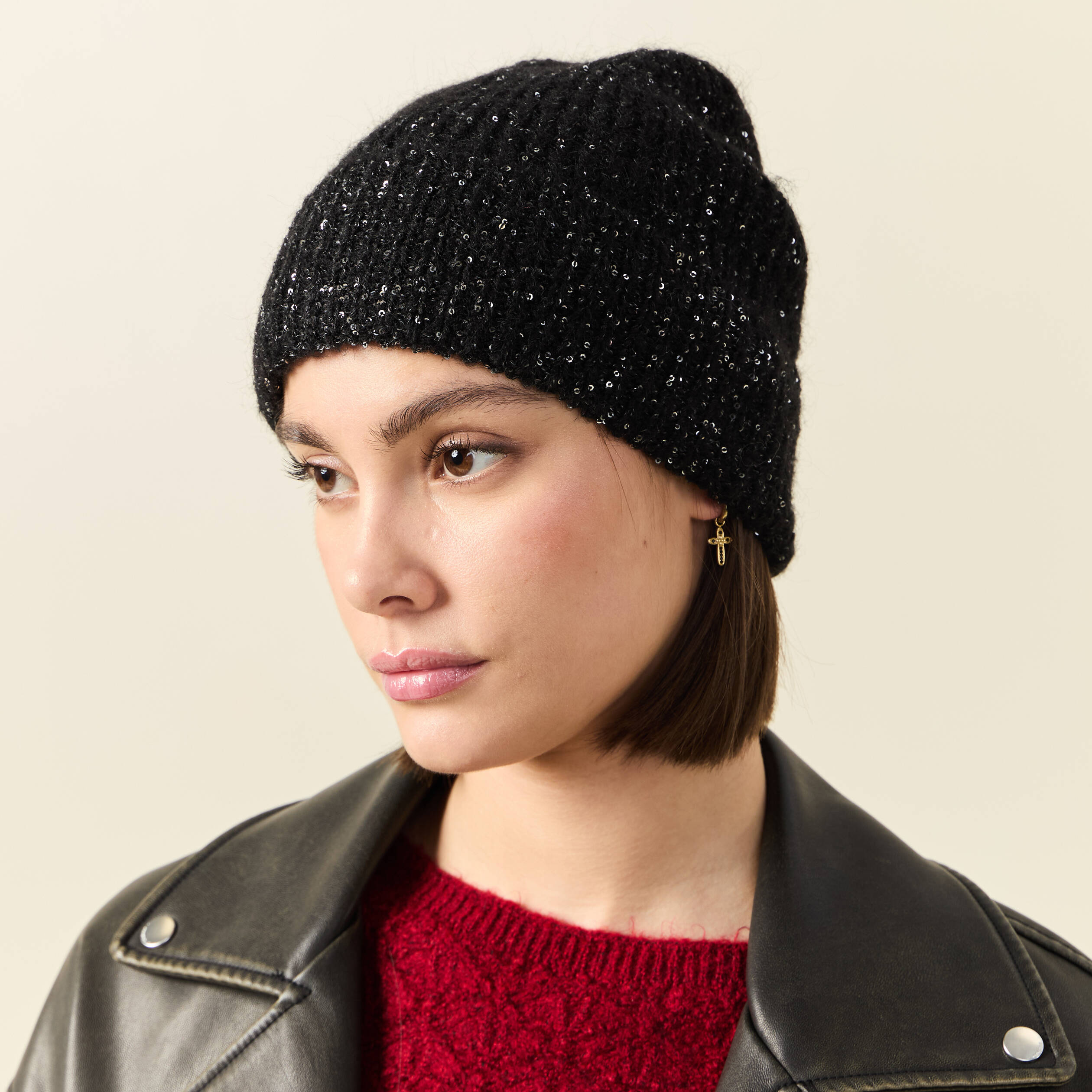Bonnet avec sequins noir femme | Bonobo
